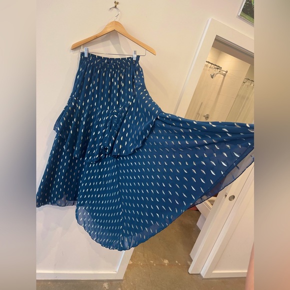 Jennafer Grace | Skirts | Flowy Layered Blue Maxi Skirt With Really ...